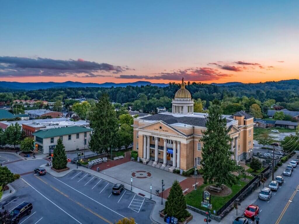 11 Things to Do in Hendersonville, NC: Finding Your Mountain Moment - A ...